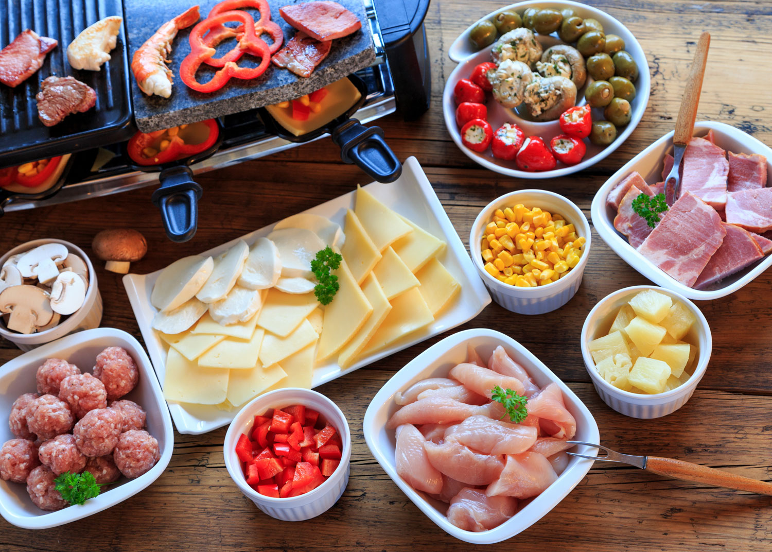 Guide la raclette : comment planifier et quoi servir pour bien receoir