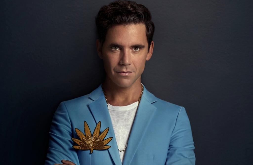 Quarantaine obligatoire : Mika prend la pose avant de se joindre à Star ...