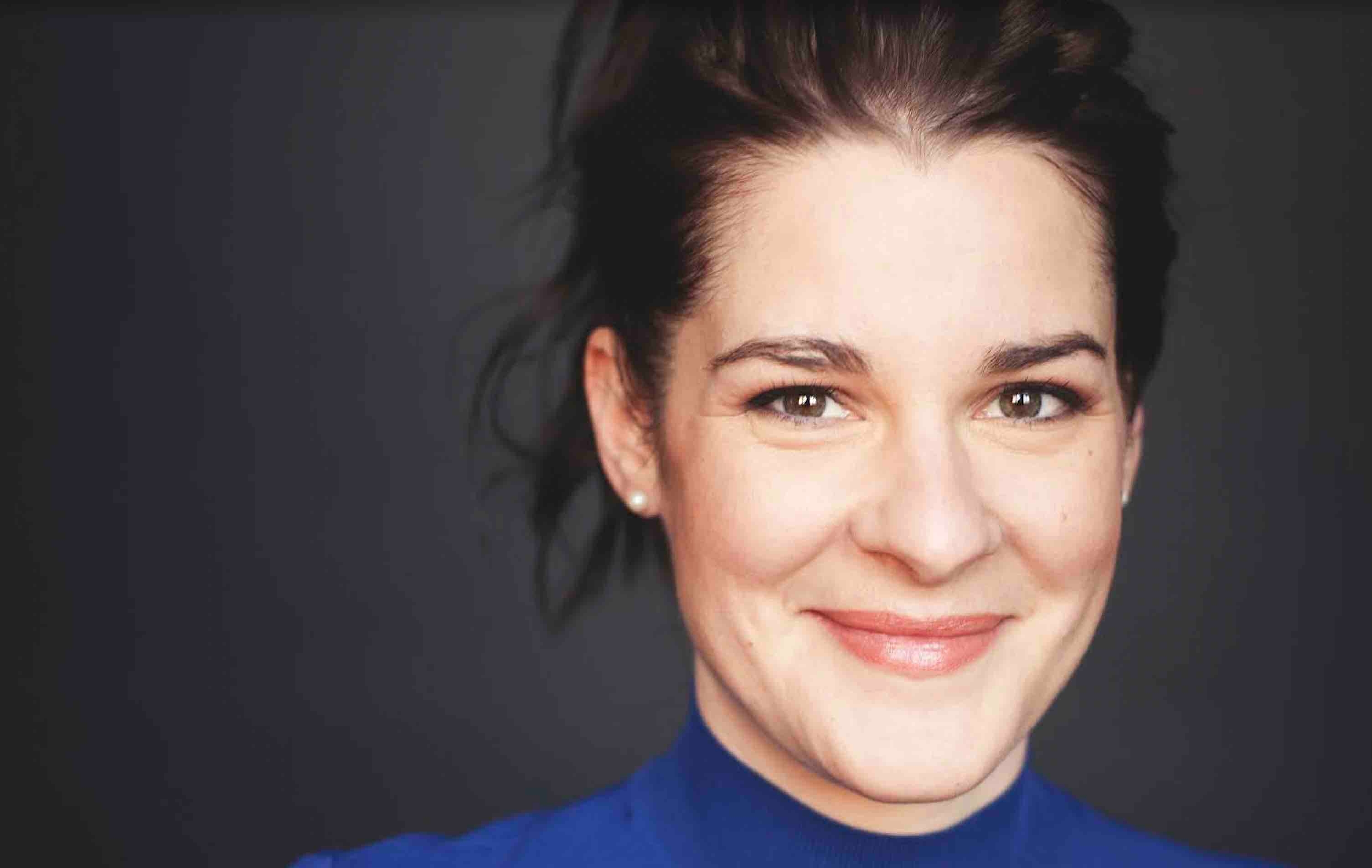 Ève Côté animera la quatrième saison de Roast Battle : Le grand duel ...