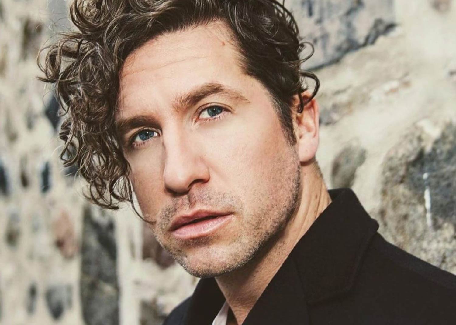 Jonas annonce une triste nouvelle