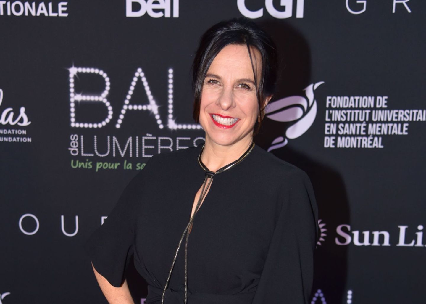 Valérie Plante éblouissante dans une magnifique robe corail à Buenos Aires