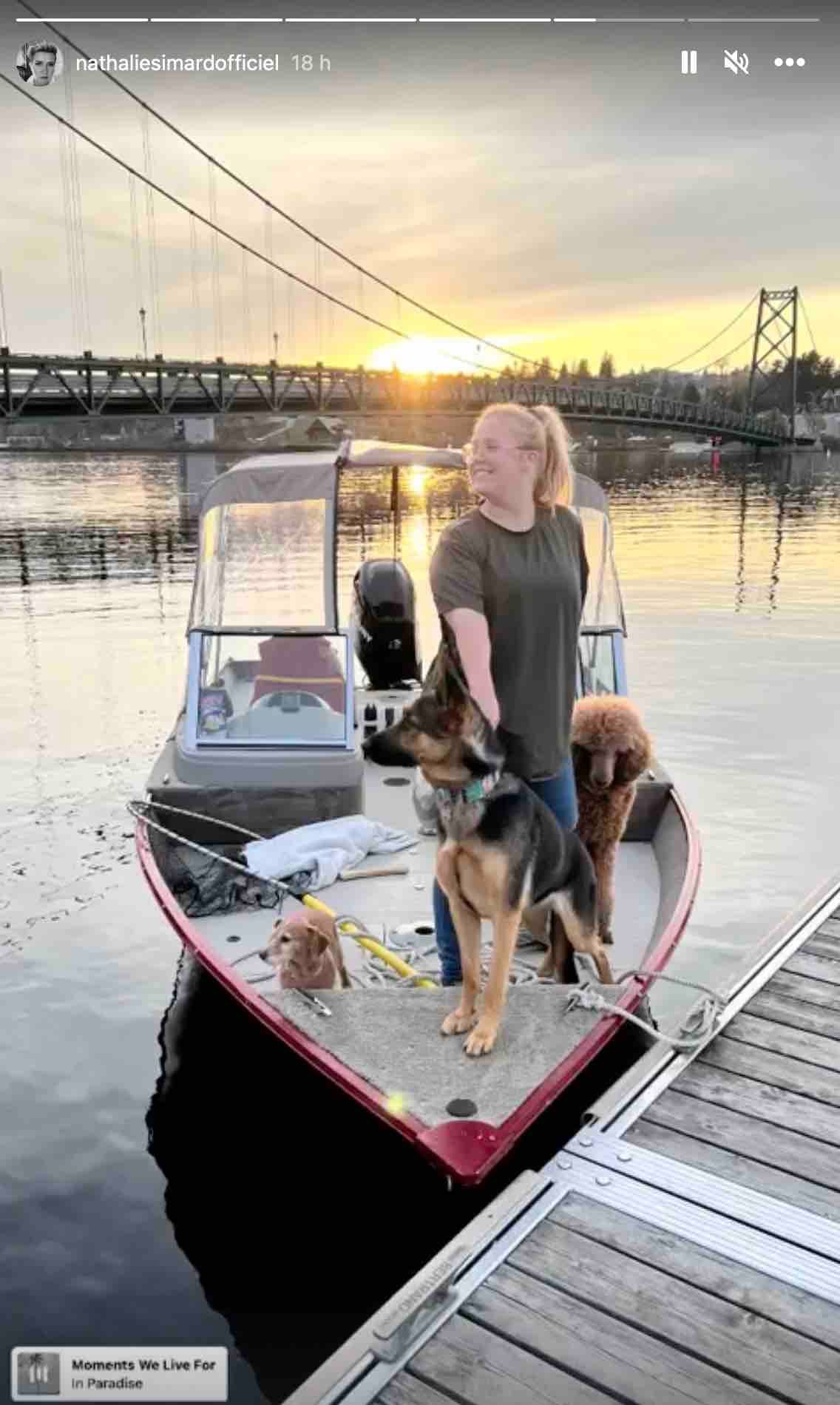 Nathalie Simard s’offre une virée en bateau avec sa fille et son look ...