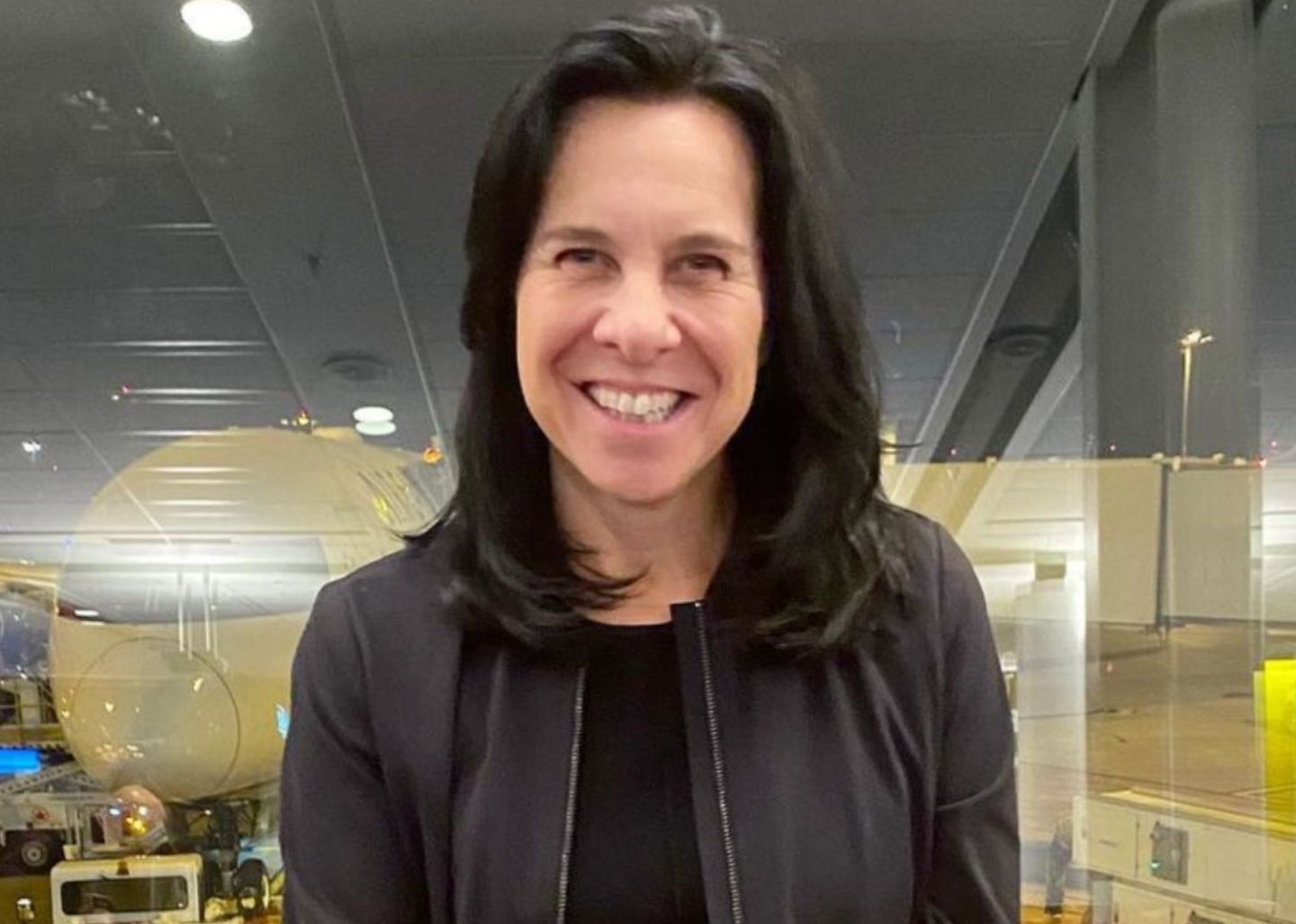 Coiffure audacieuse et robe échancrée : Valérie Plante était sublime au ...