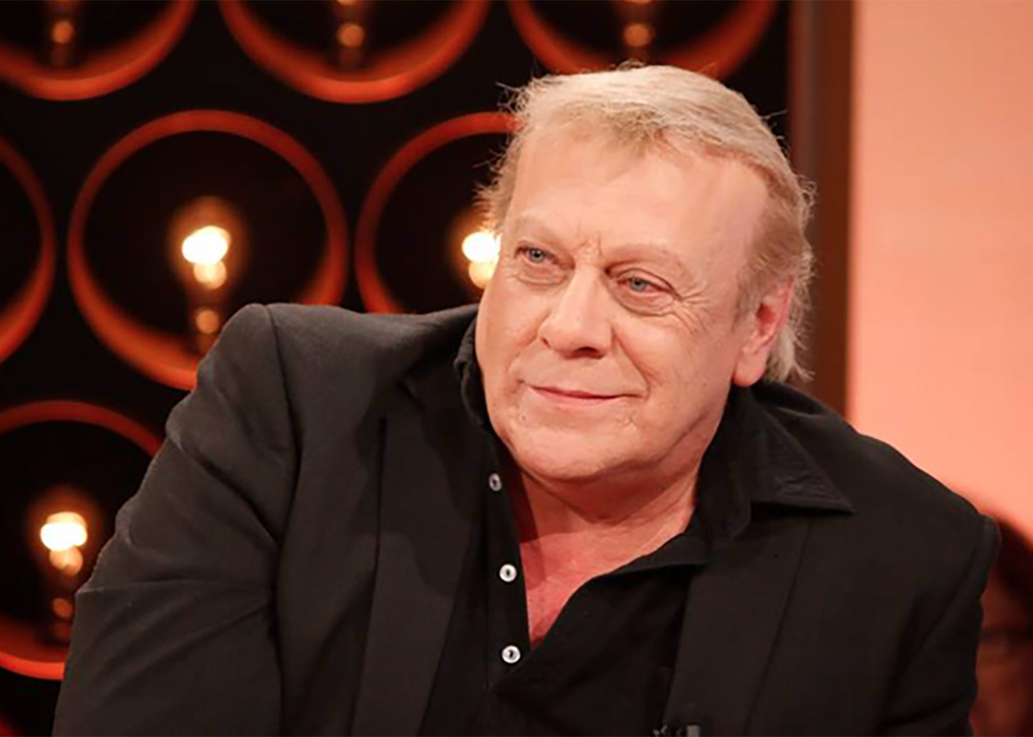 Pierre Lebeau ne ressemble plus à ça!