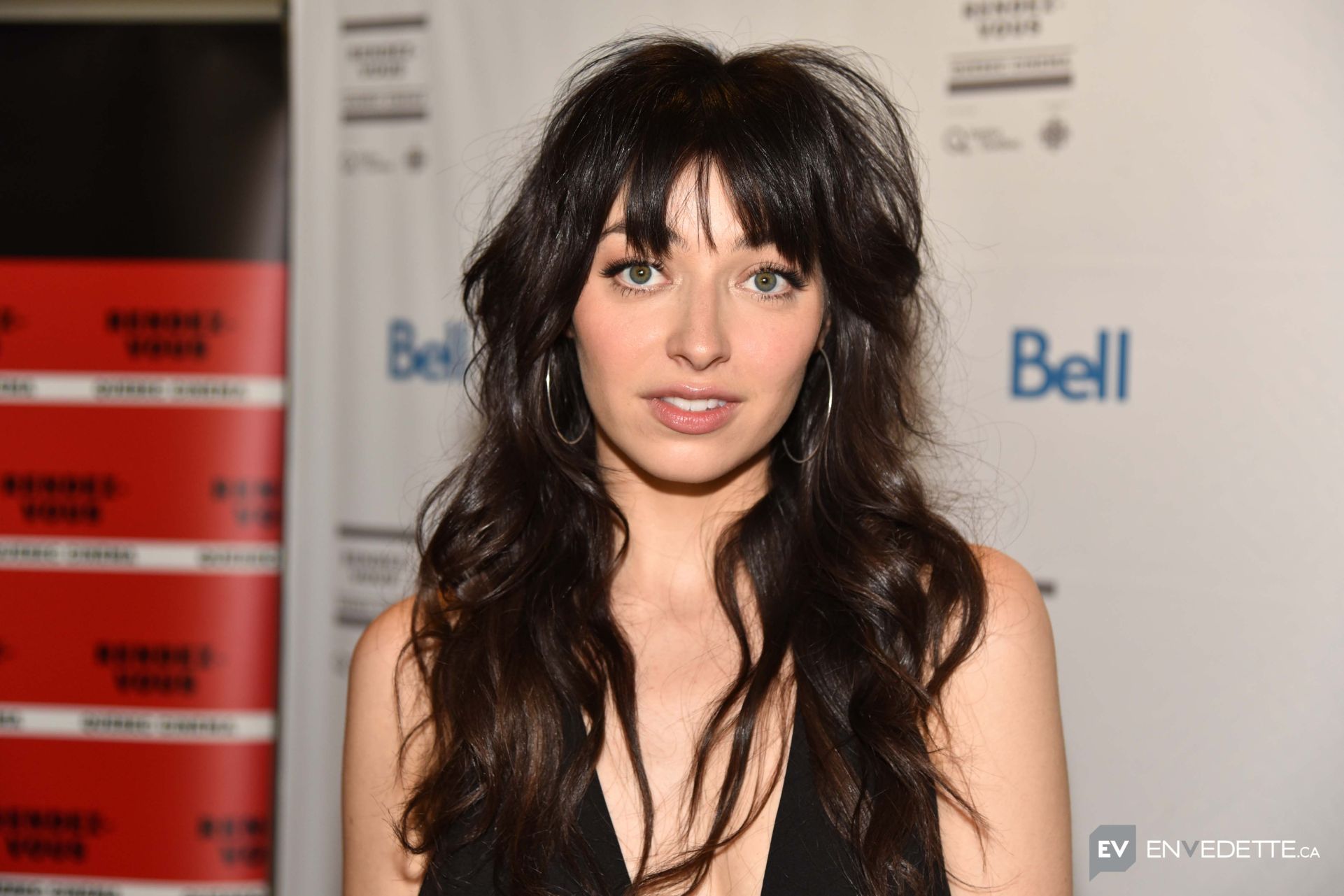 Rosalie Bonenfant dévoile un look futuriste et la toile s'emballe