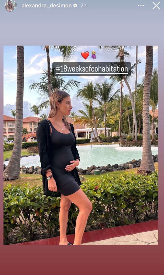 La conjointe de Mathieu Baron dévoile son adorable baby bump, en ...