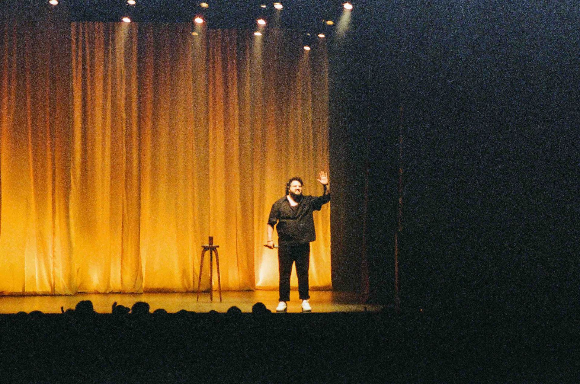 Matthieu Pepper fait sensation à la première de son one-man show