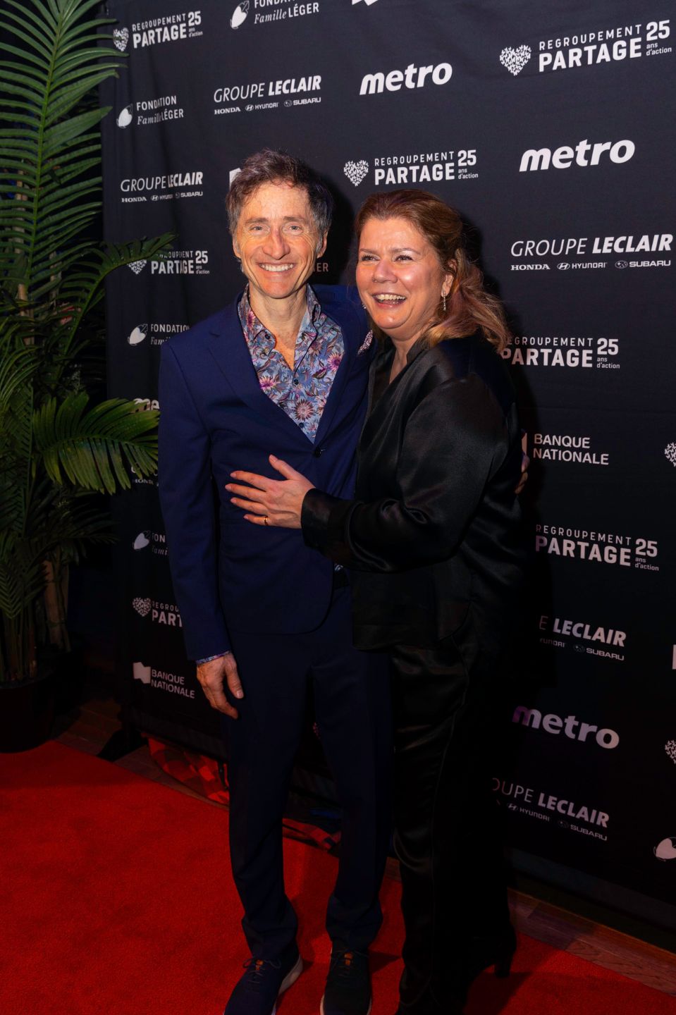 Une foule de stars réunies sur le tapis rouge pour la bonne cause!