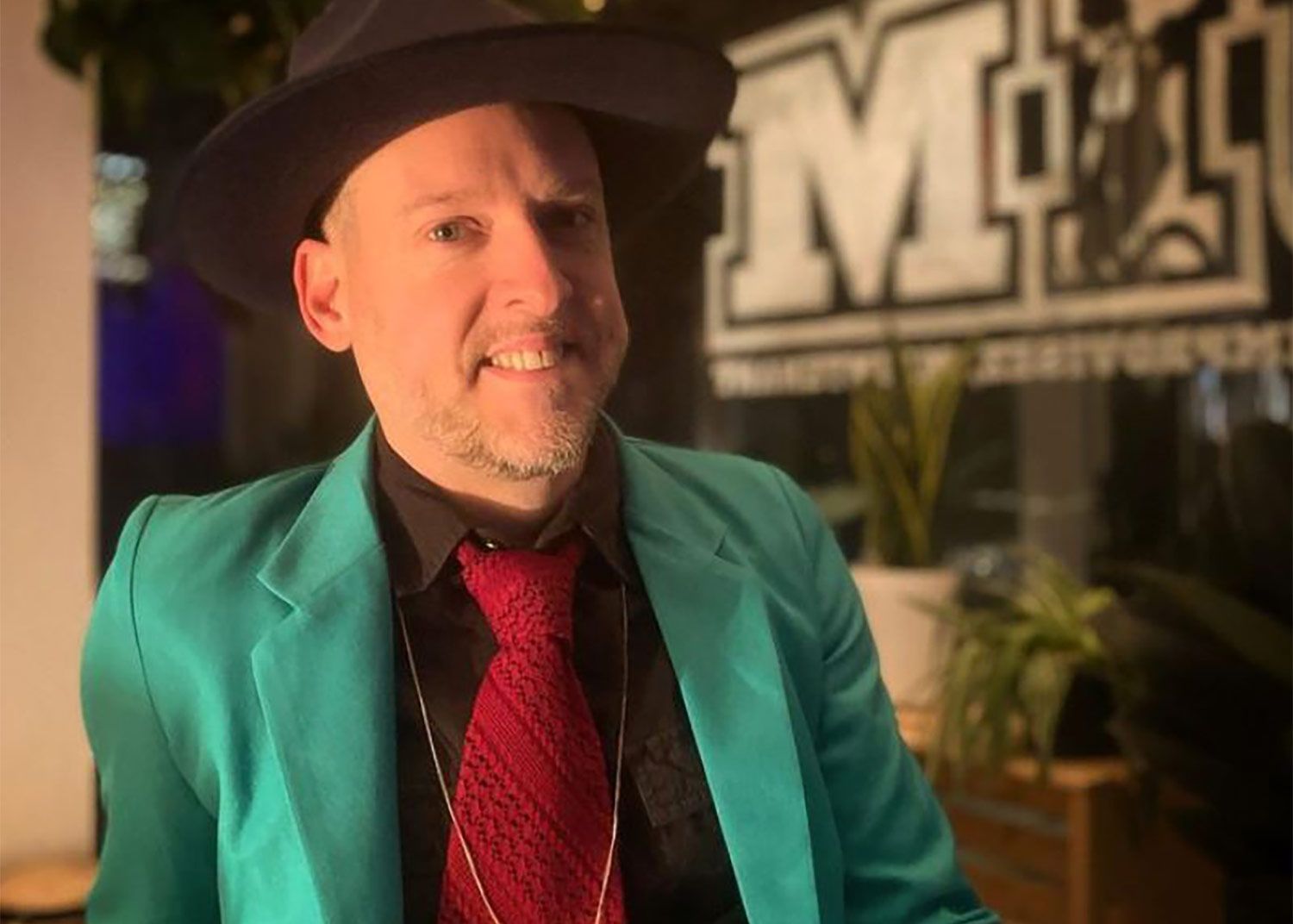 Le chanteur Dominiq Hamel en couple avec cette comédienne de STAT