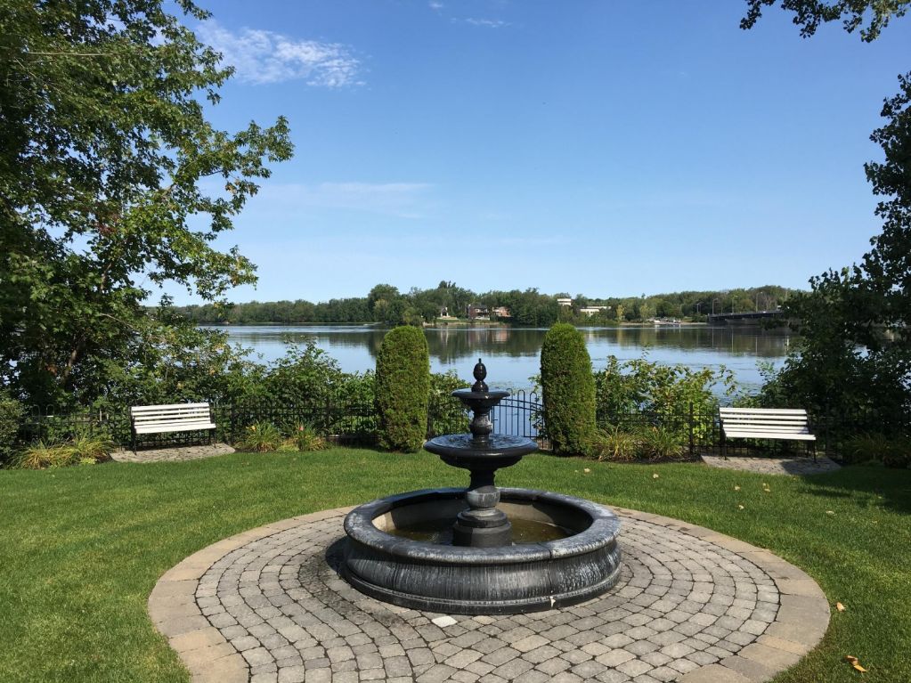 PHOTOS: la maison de maman Dion mise en vente pour plus de 2M$