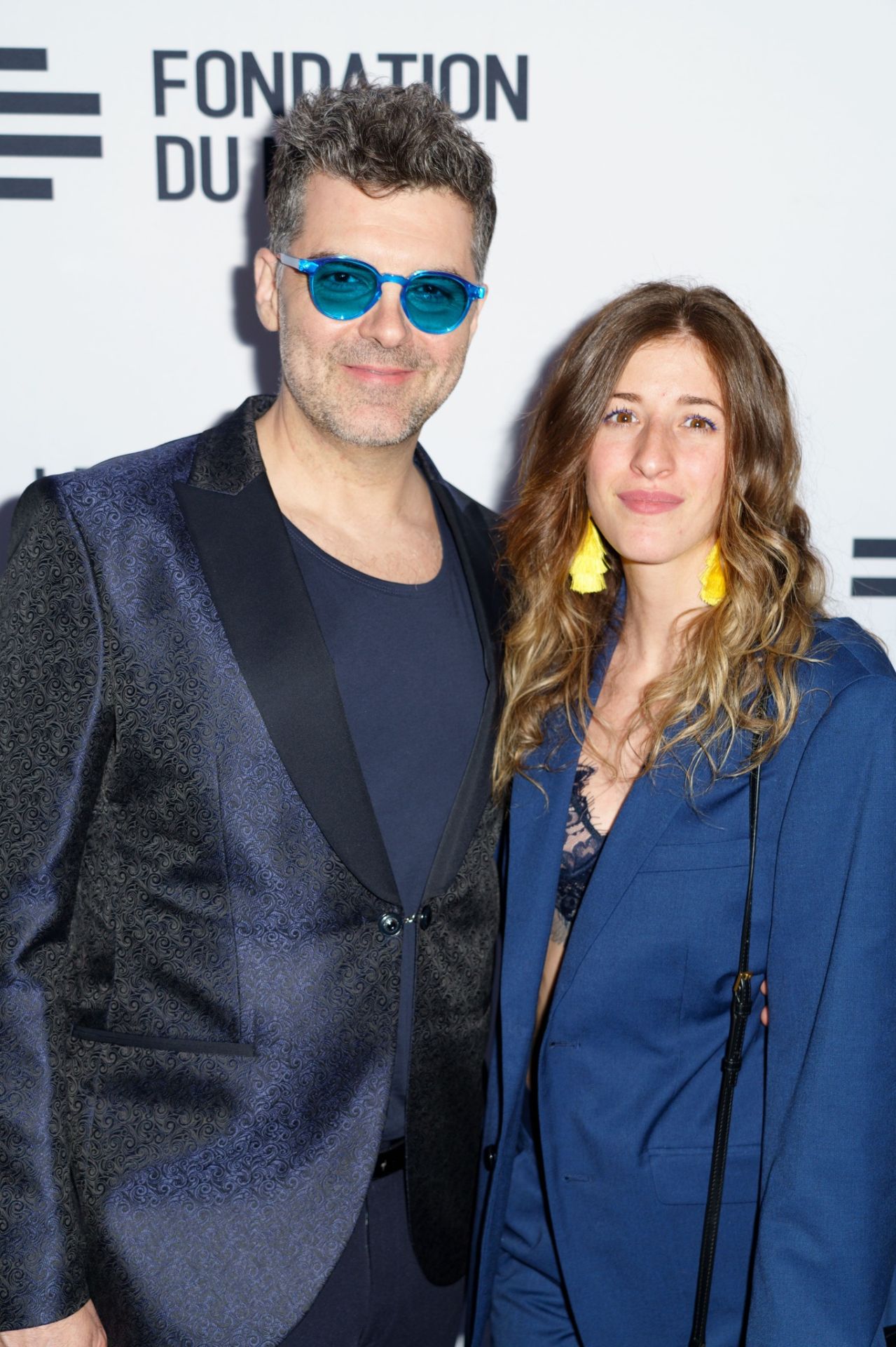 Catherine St-Laurent attire tous les regards avec une chic robe toute ...