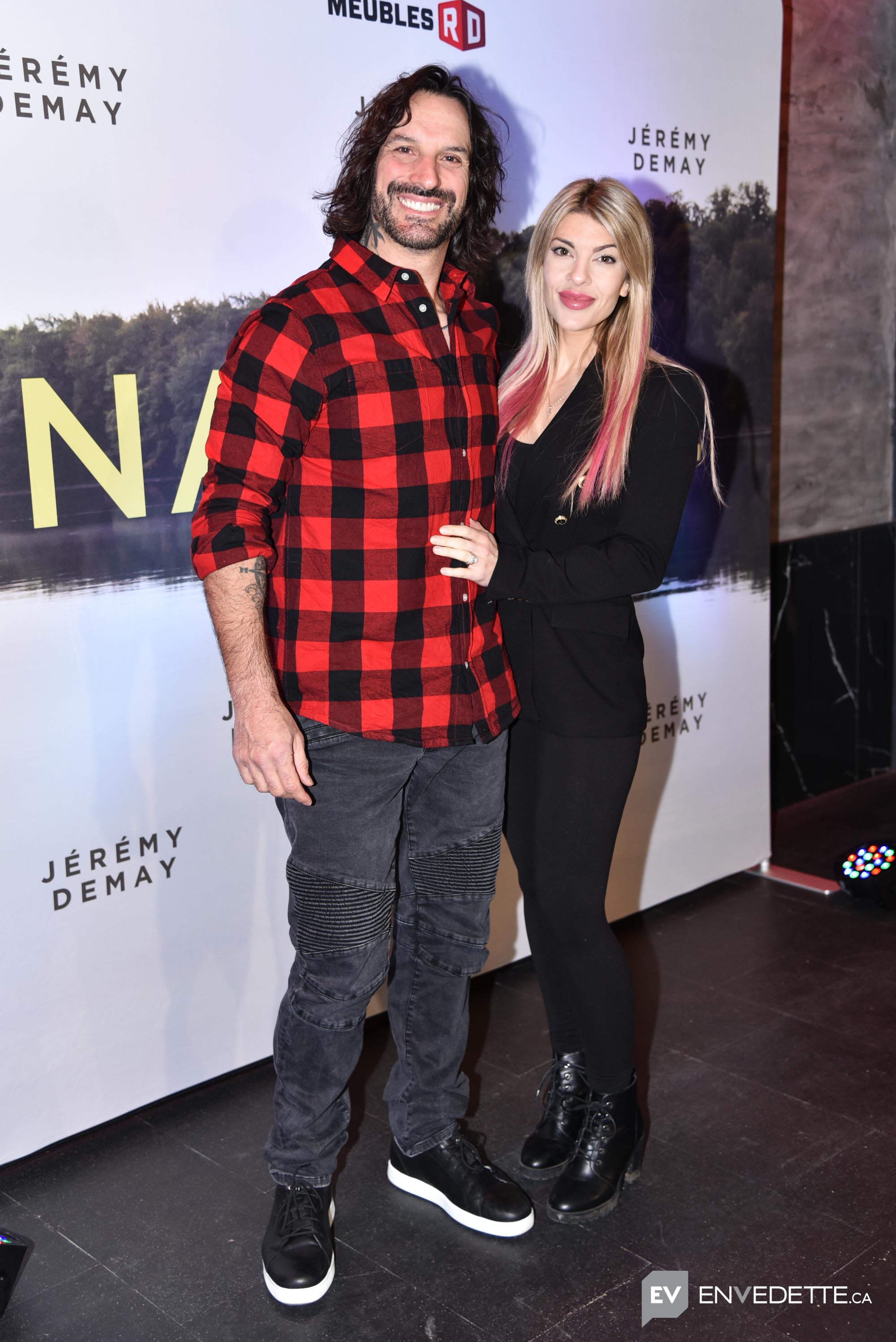 Première de Jérémy Demay: Les couples à l'honneur sur le tapis rouge!