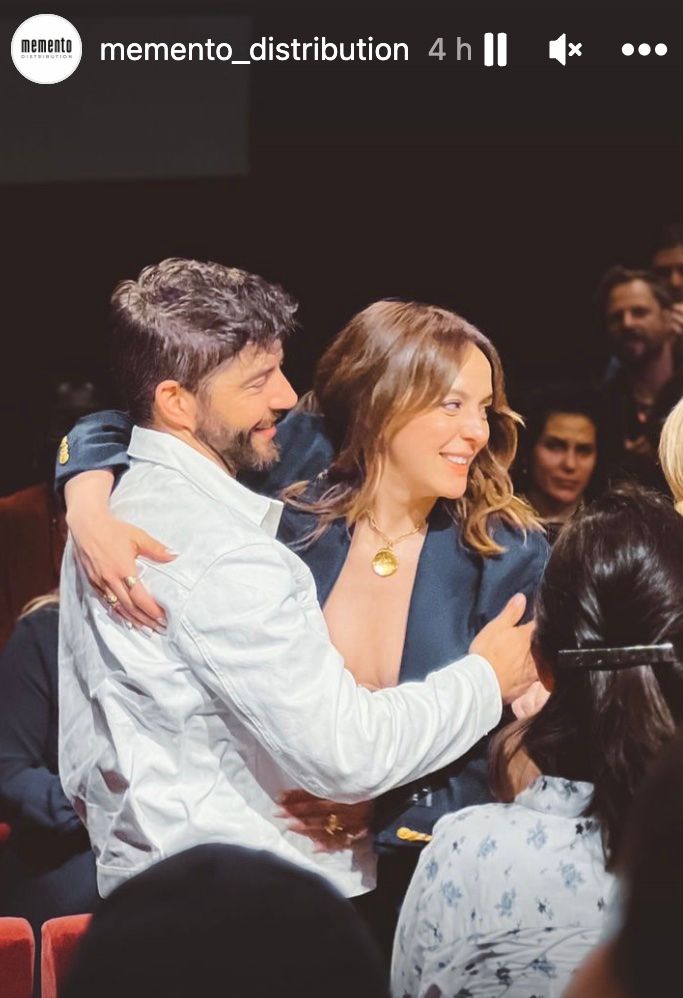 Monia Chokri ose le look soutien-gorge et veston au Festival de Cannes