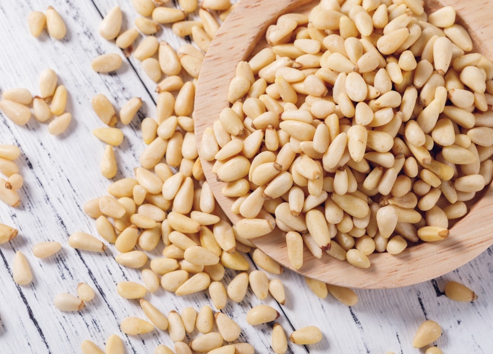 Pignons ou noix de pin : valeur nutritive, bienfaits, idées recettes