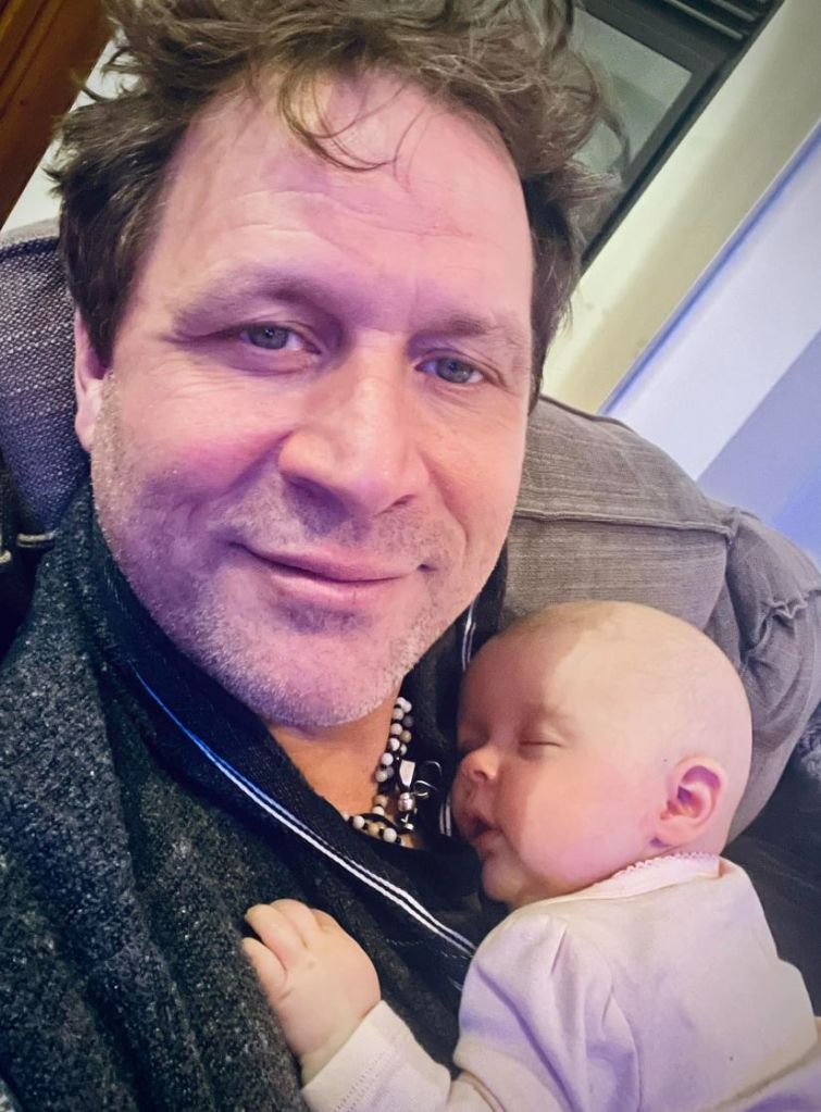 Kevin Parent plus amoureux que jamais aux côtés de sa blonde et de sa ...