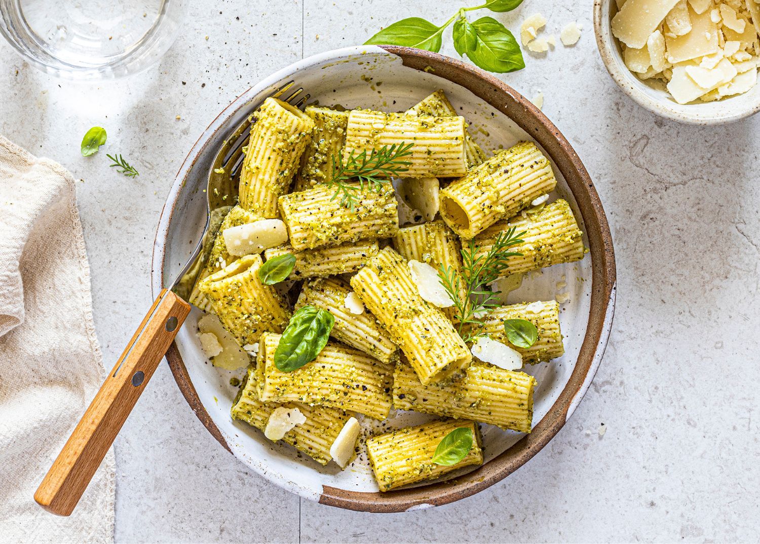Rigatoni au pesto basilic & brocoli