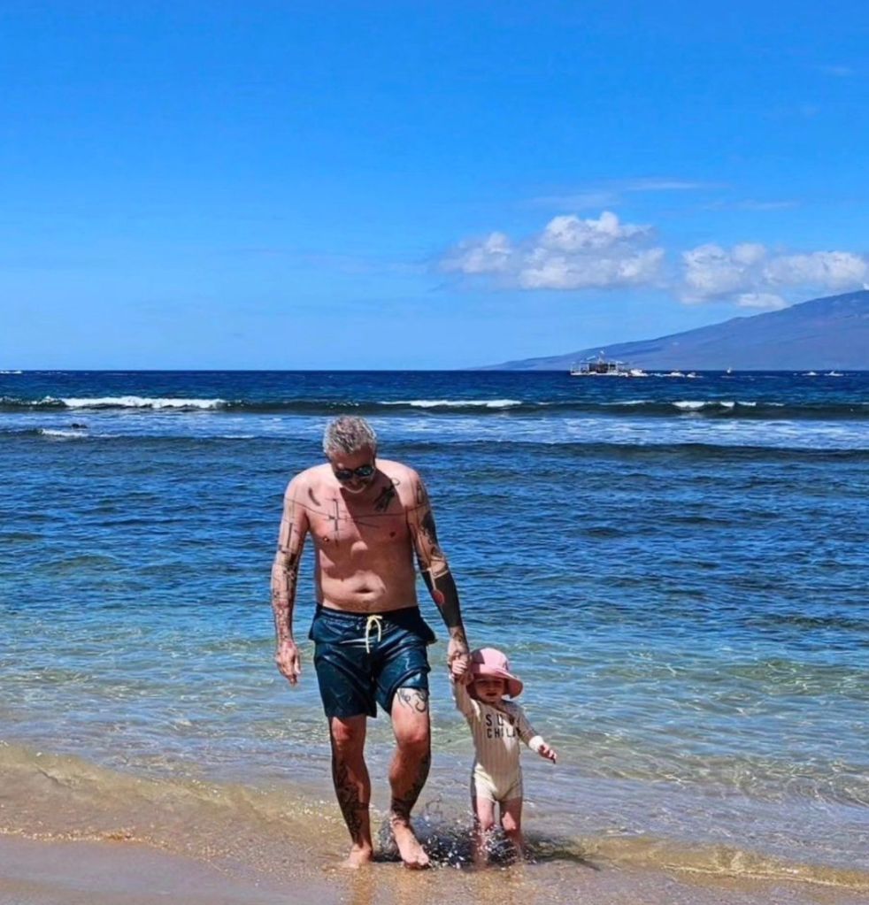 Valérie Roberts: Une merveilleuse photo de famille sur la plage de ...