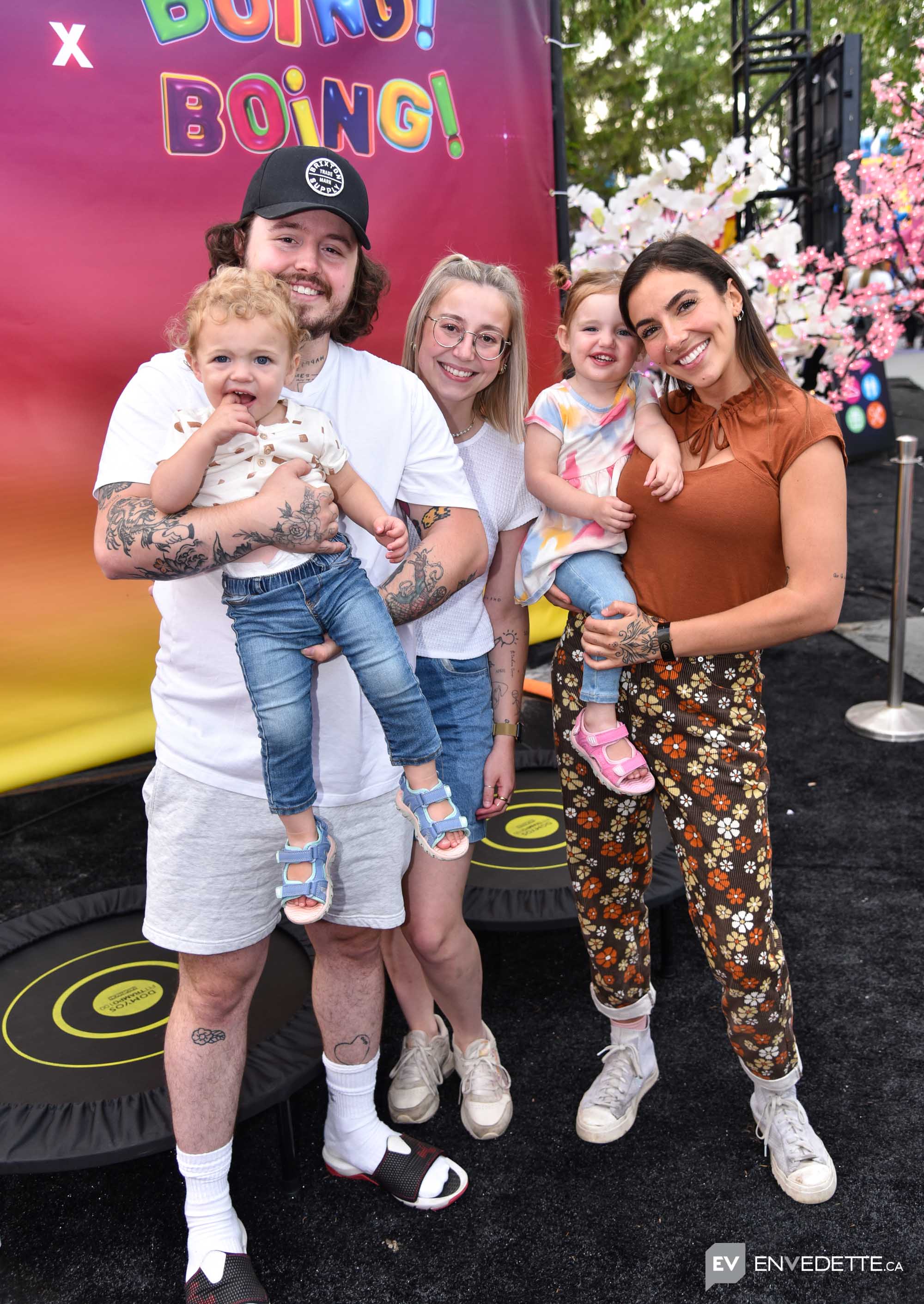 Voyez les stars et leur famille sur le tapis rouge d'Illumi!