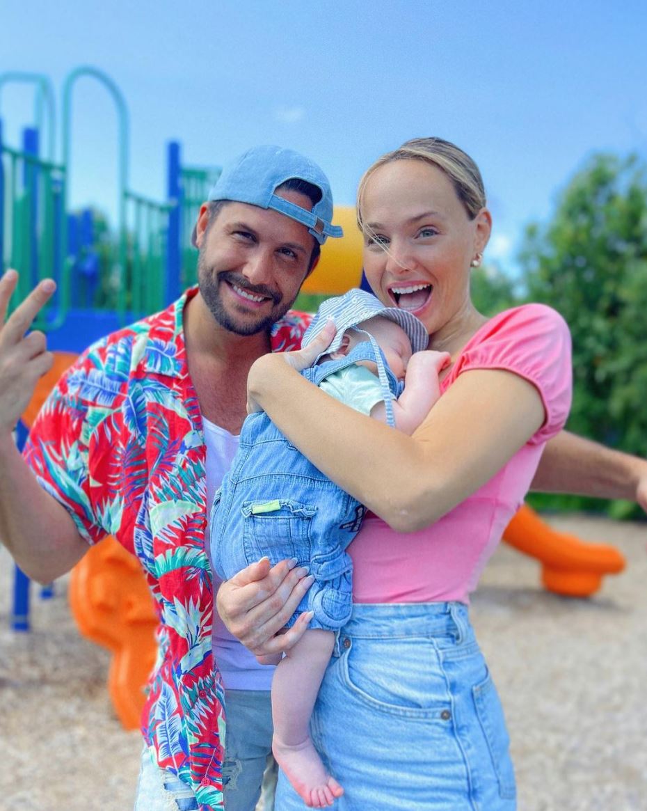 La chanteuse Pamela Lajoie est maman et dévoile d'adorables photos de son bébé