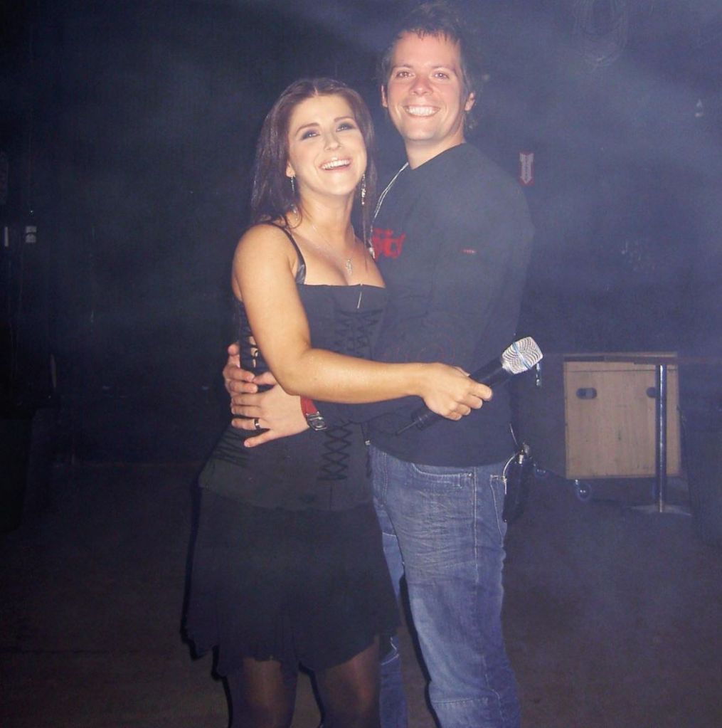 Marie-Élaine Thibert partage une rare (et adorable!) photo avec son mari!