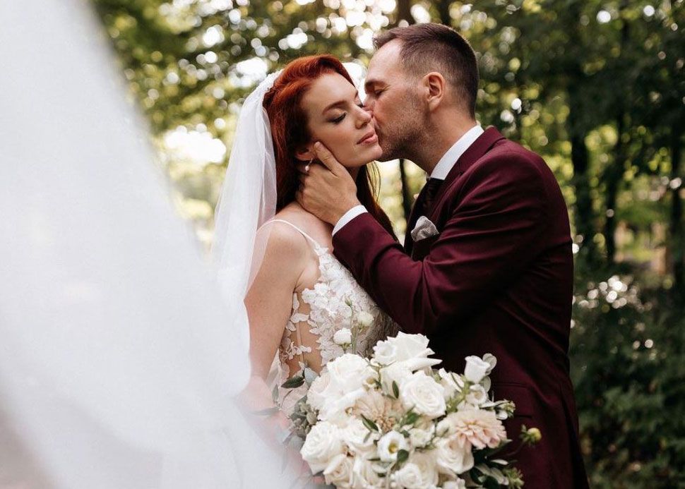 Kim Gingras nous fait pleurer avec la magnifique vidéo de son mariage ...