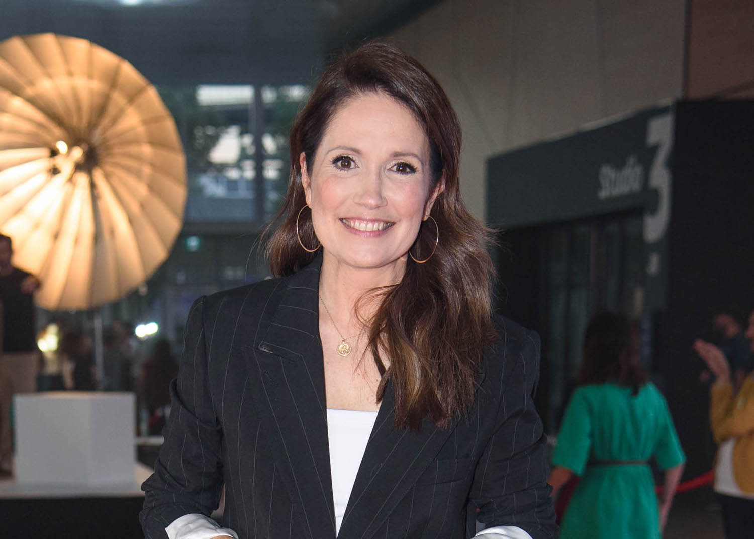 En direct de l'univers célébrera ces SIX icônes de la télé ce samedi!