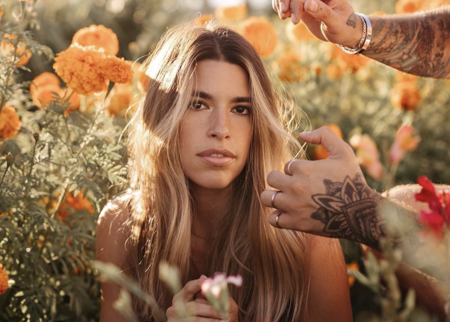 Marilou lance une pointe à son coiffeur... et ça implique Véro!