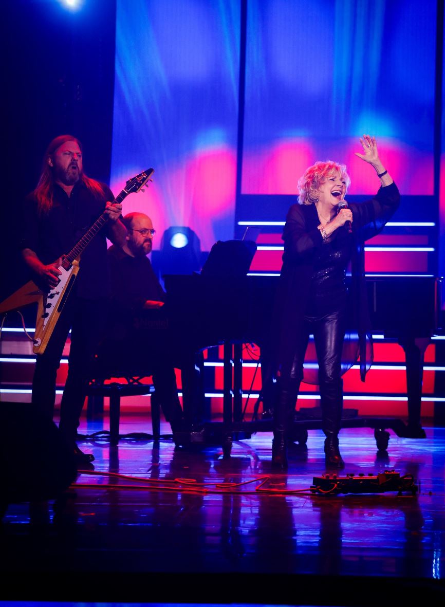 France Castel enflamme En direct de l’univers avec une performance record