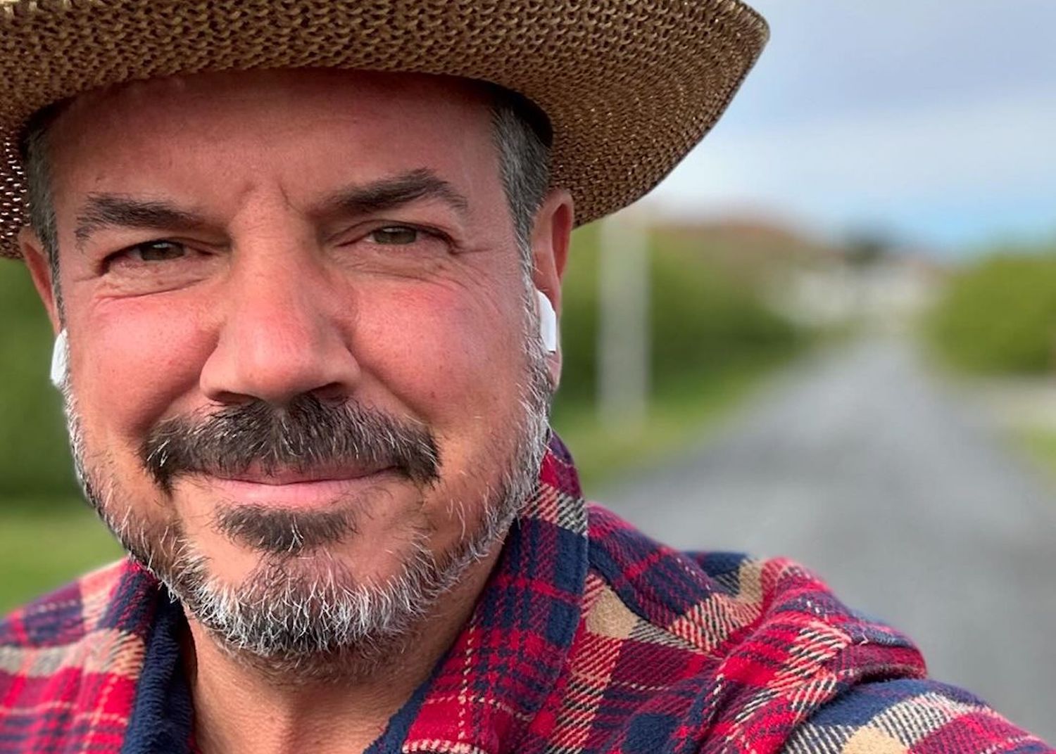 Exaspéré, Charles Lafortune remet les pendules à l’heure sur les réseaux