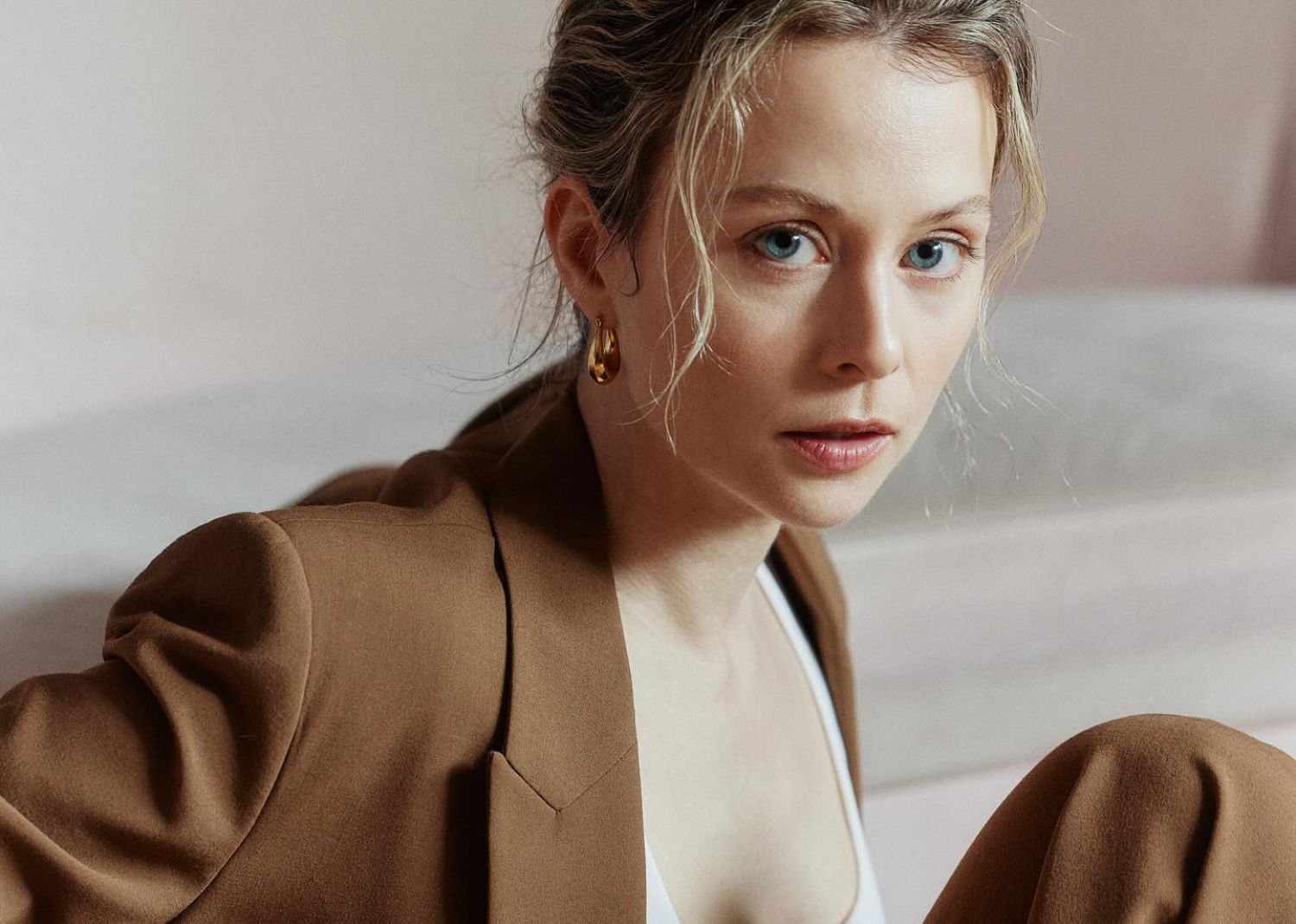 4 choses à savoir sur Katrine Duhaime, la nouvelle «médecin» de STAT