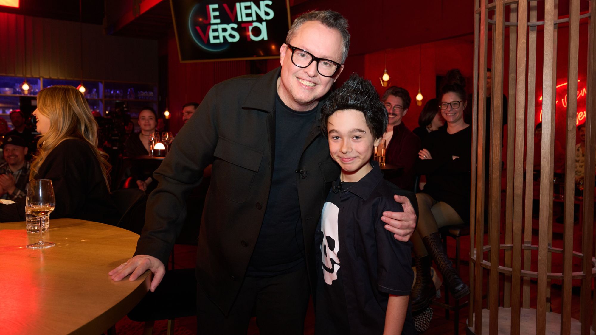 Mike Ward rencontre son mini moi et le malaise est palpable