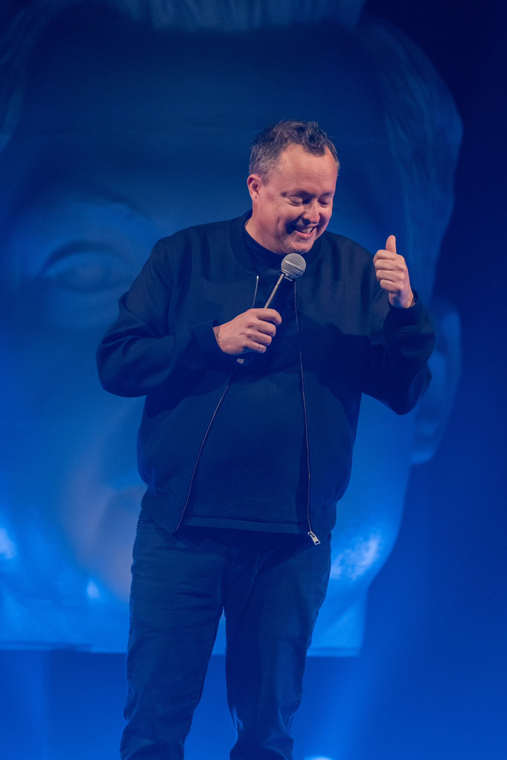 Découvrez les photos de la première de Modeste de Mike Ward!