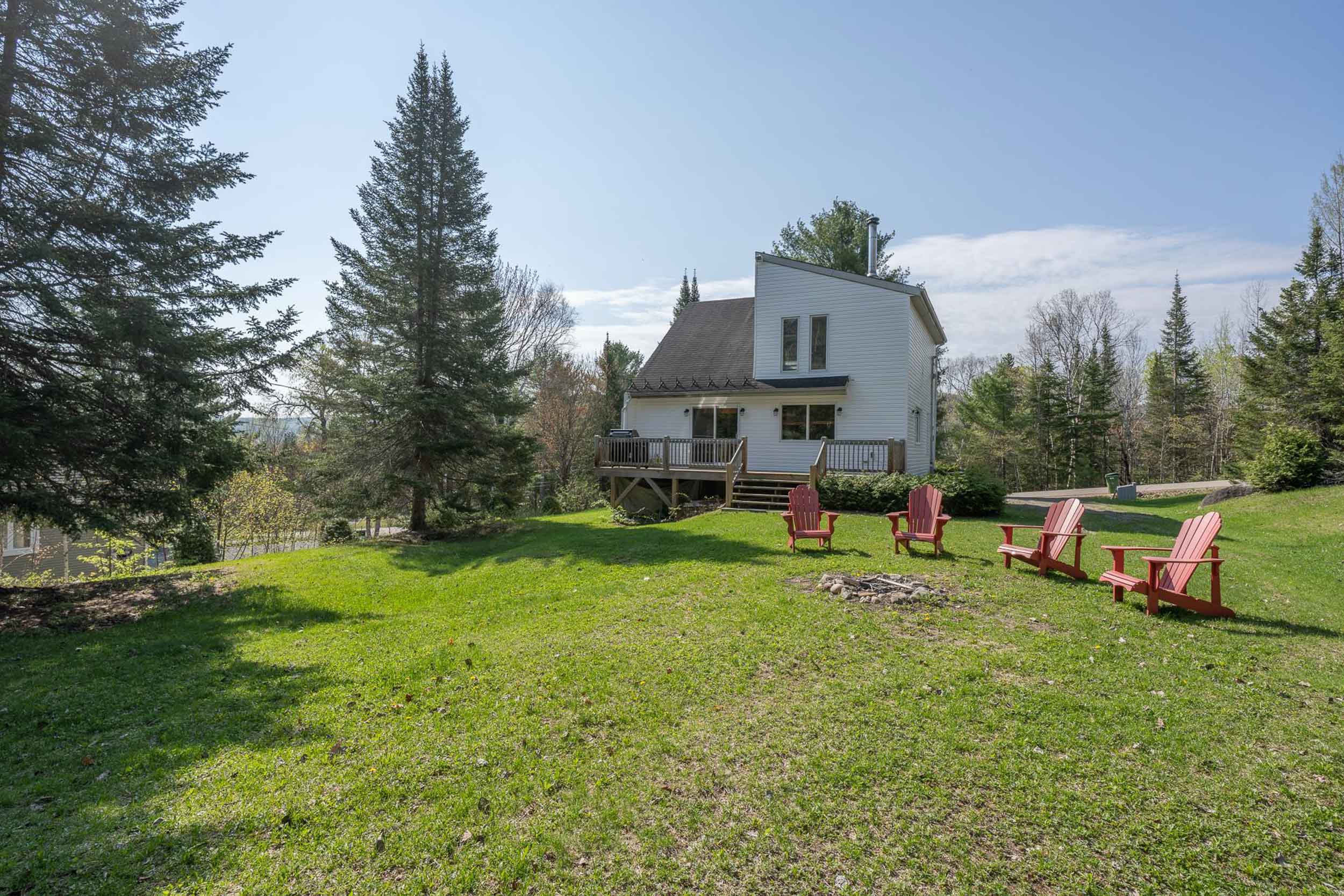 Philo Lirette vend son magnifique chalet de Saint-Côme pour 595 000