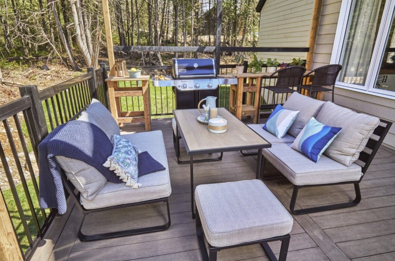 Le grand chantier RONA: dévoilement des terrasses extérieures