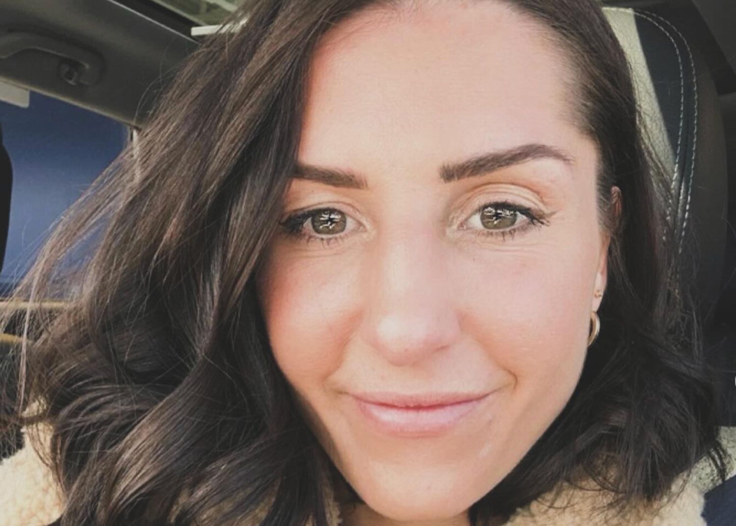 Kim Clavel's Instagram, Twitter & Facebook on IDCrawl