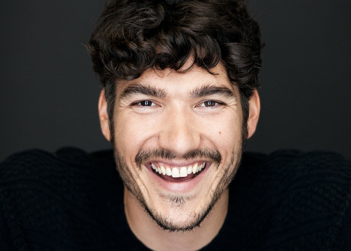 Nouvellement papa, Jason Roy Léveillée est de retour en tournage