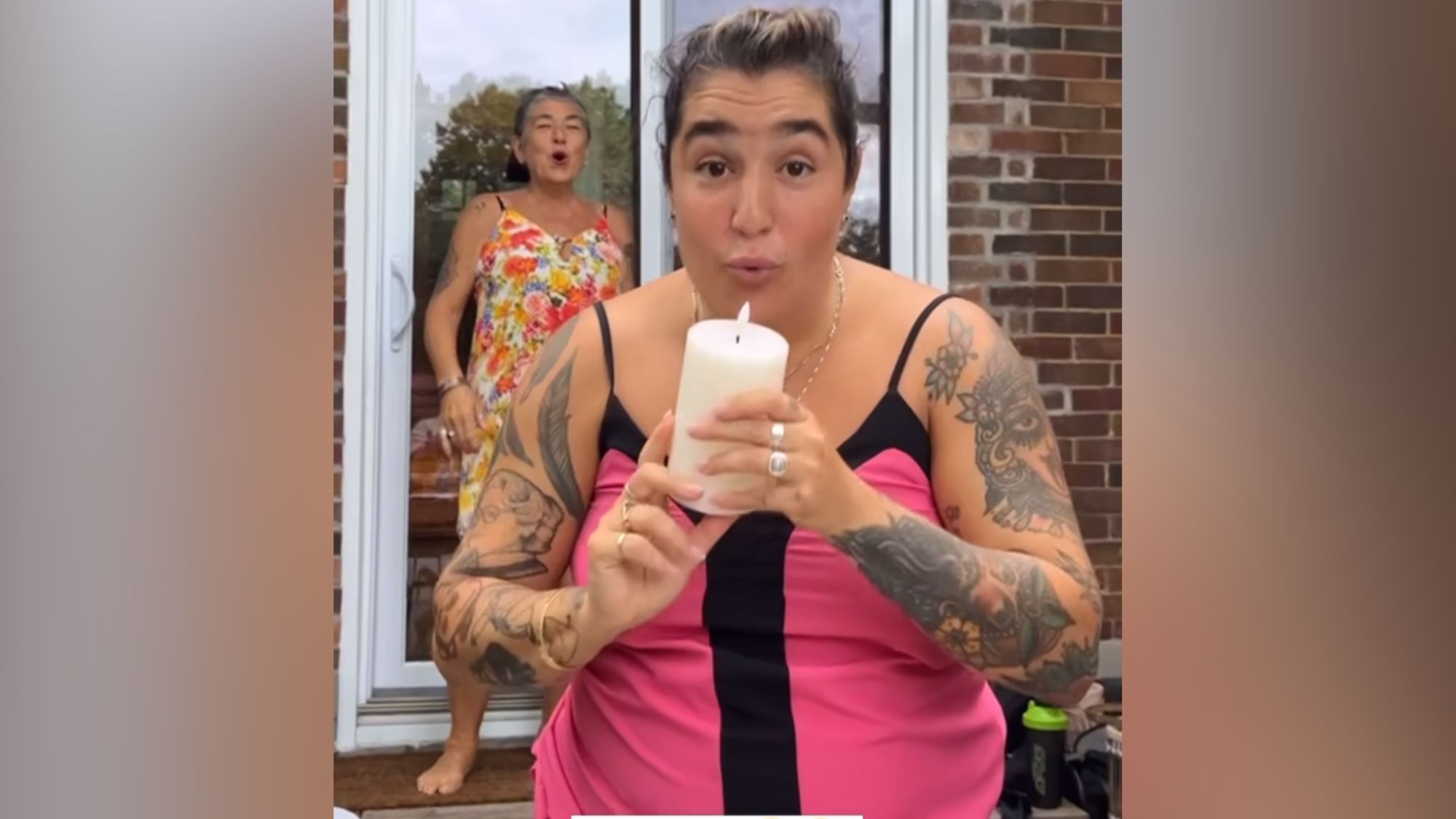 Mariana Mazza fête ses 34 ans dans une magnifique robe rose bonbon