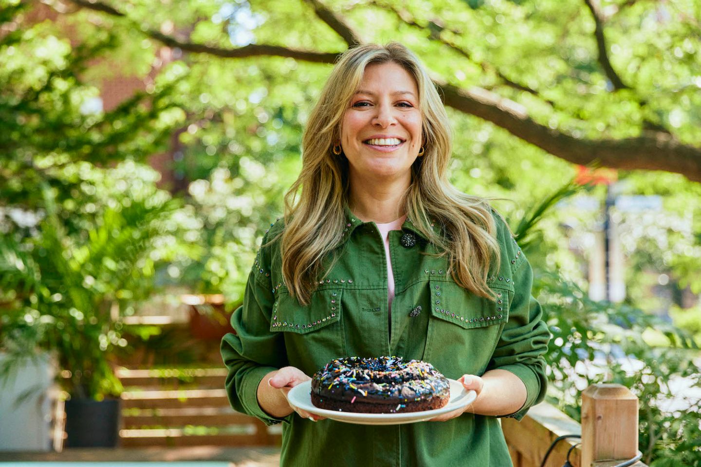 Anne-Marie Withenshaw lance une collection de pâtisseries gourmandes en ...