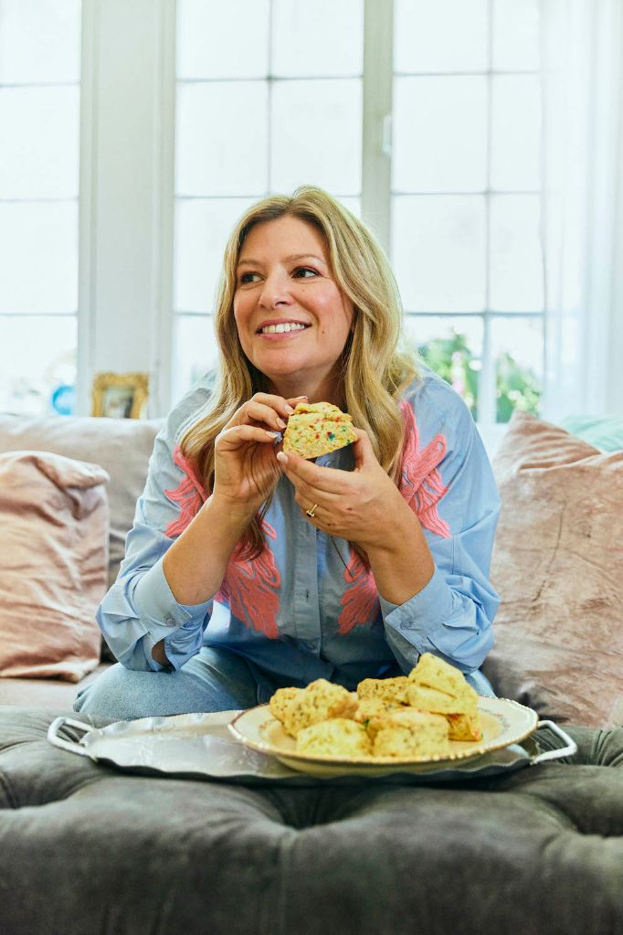 Anne-Marie Withenshaw lance une collection de pâtisseries gourmandes en ...