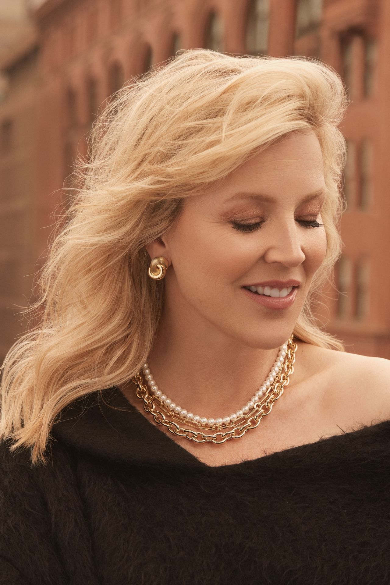 Julie Bélanger présente une nouvelle collection de bijoux avec un ...