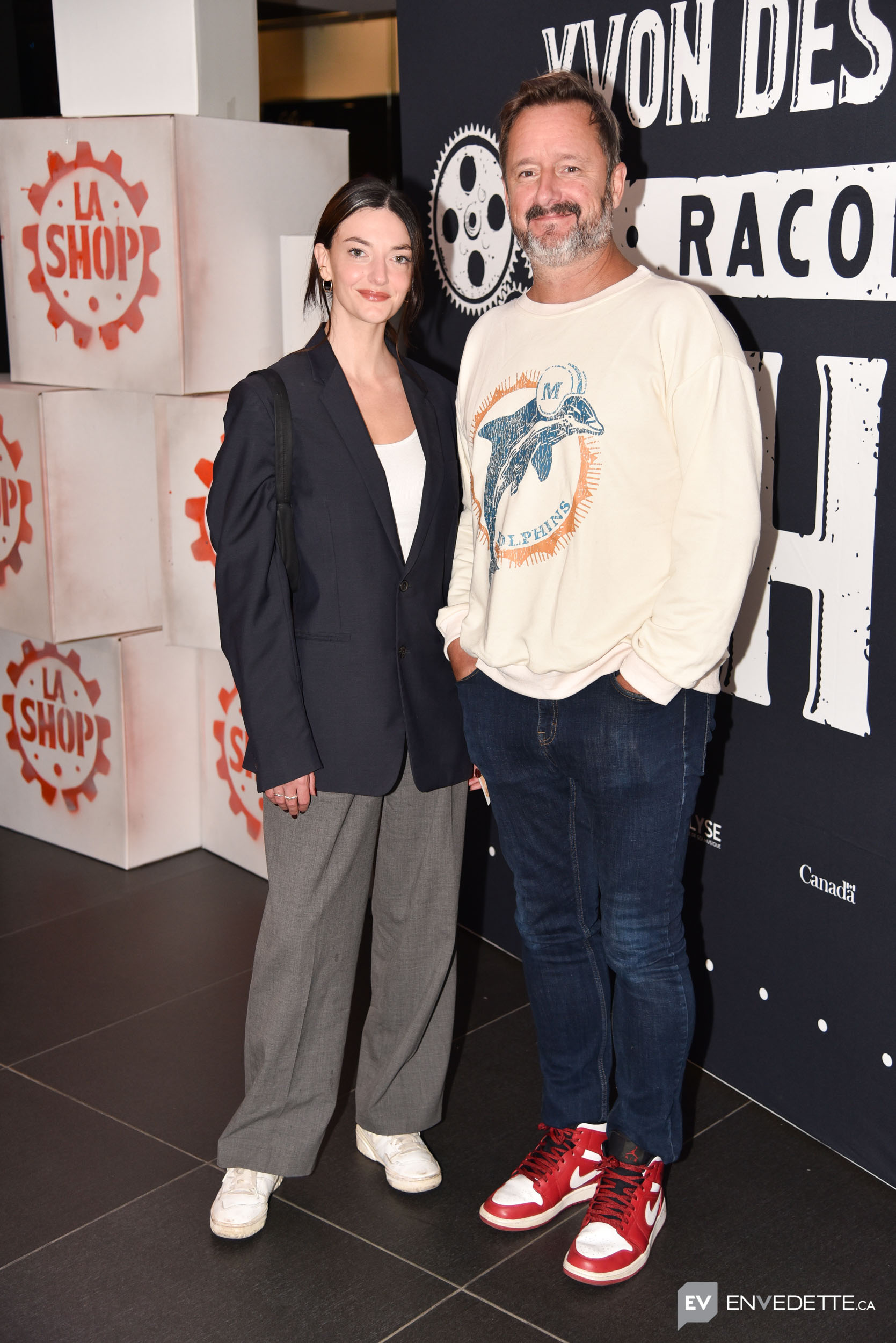 Tapis rouge bondé pour l'hommage «Yvon Deschamps raconte La Shop»