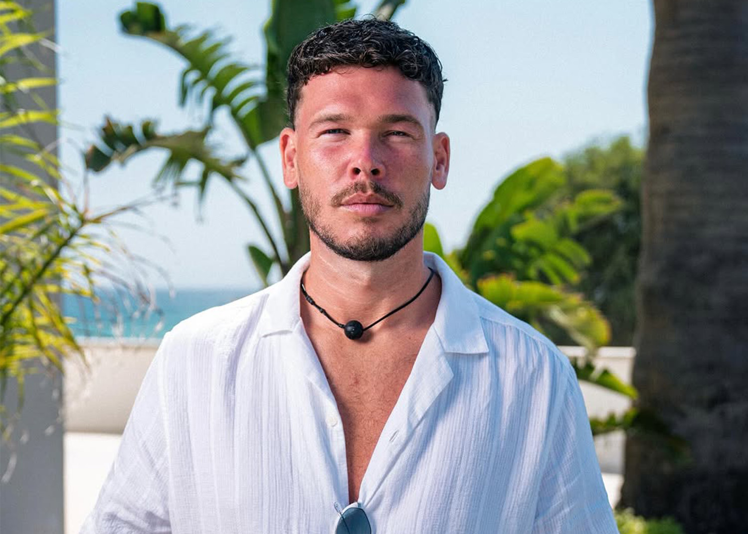 Jéremy embrasse cette candidate d'OD Chypre et ça fait jaser!