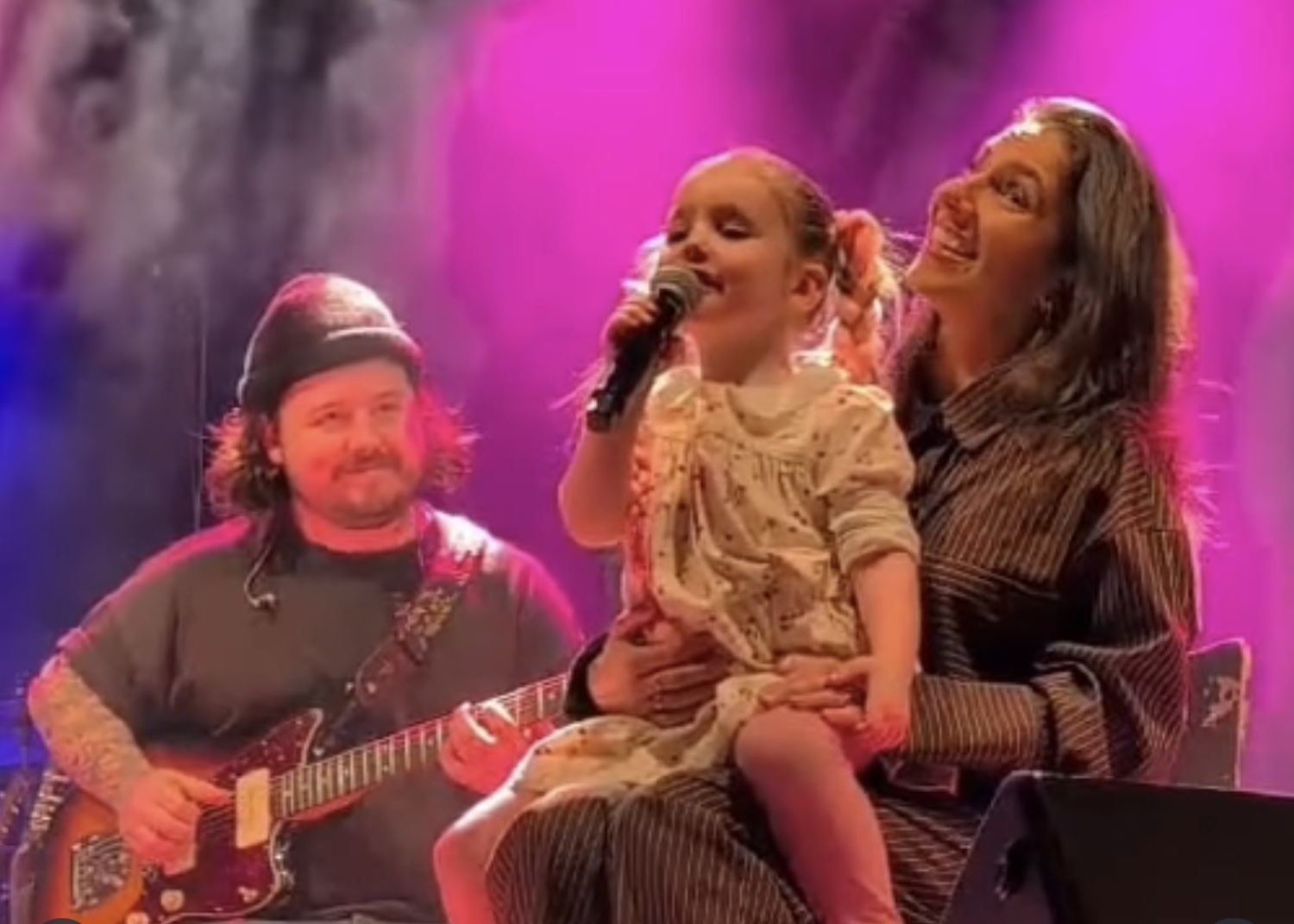 Rafaëlle Roy: sa fille vole le show en chantant Golden de KPop Demon ...