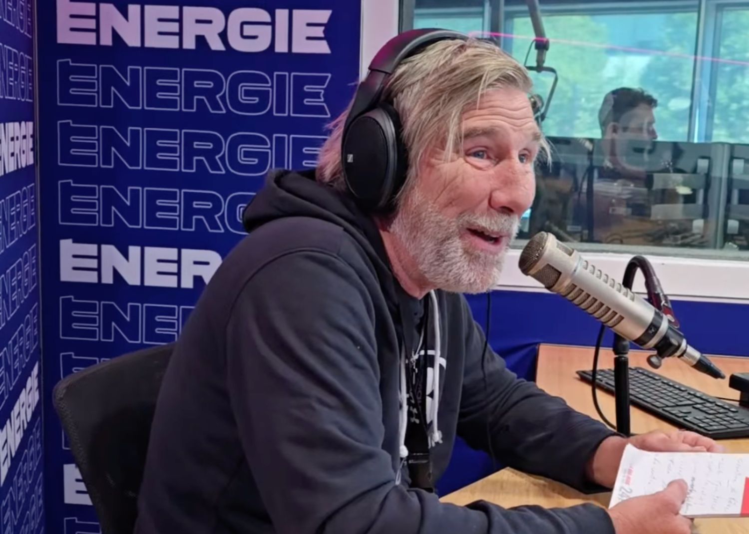 Peter MacLeod s’ouvre avec sensibilité sur sa malformation