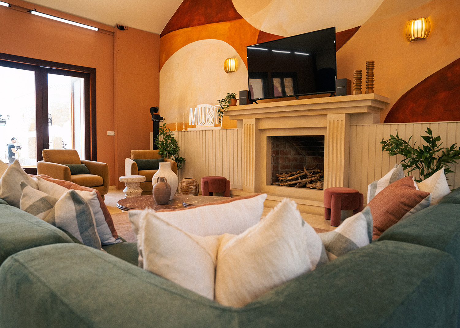 Voici qui animera la 20e saison d'Occupation Double