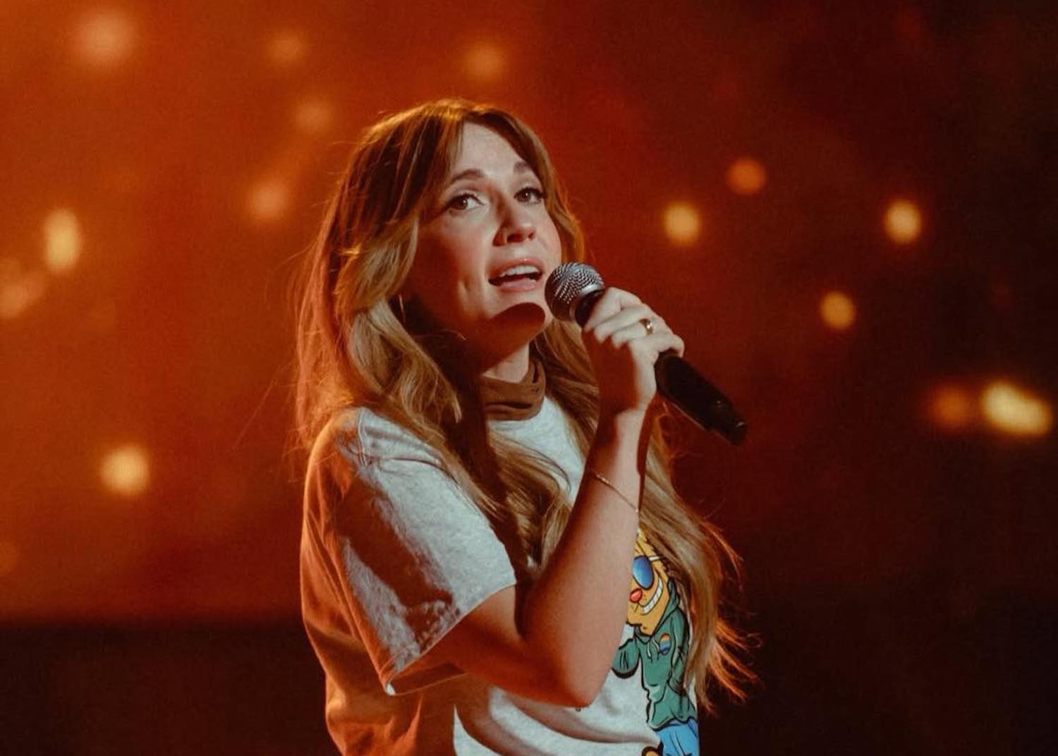 Après avoir publié une photo de grossesse, Rosalie Vaillancourt fait le ...