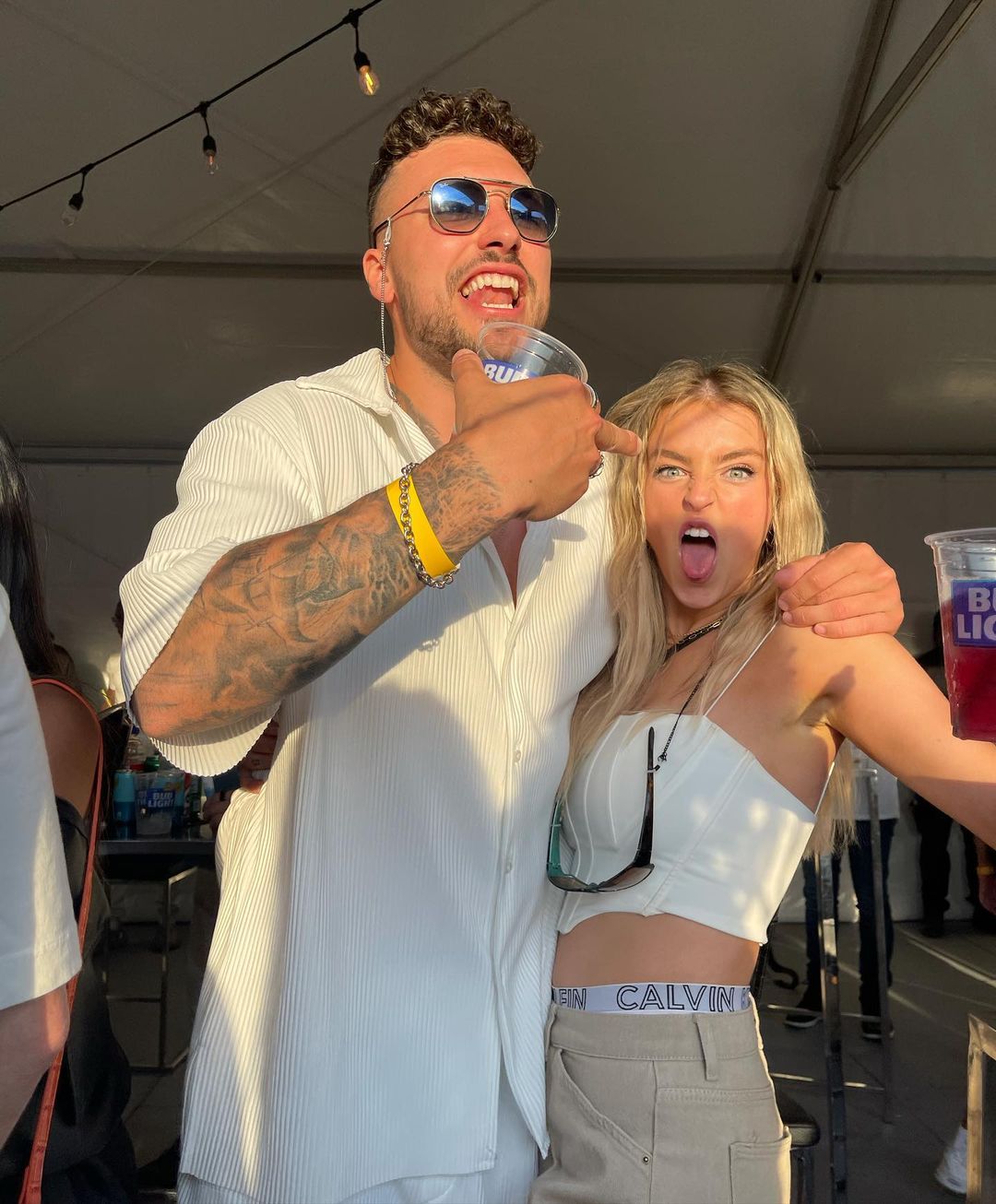 17 adorables photos des amoureux Alicia Moffet et Fred d'OD