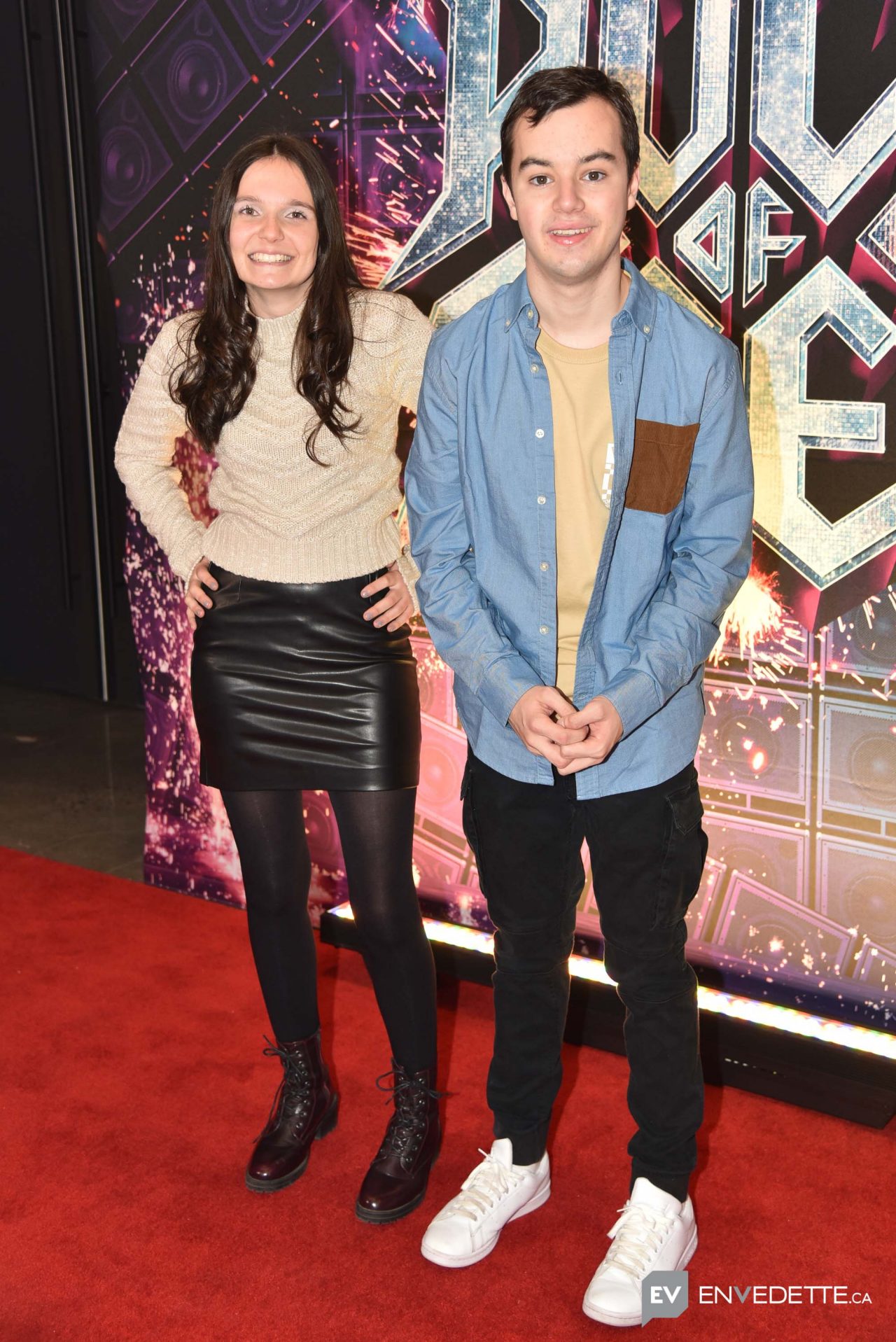 Benjamin Gratton et son amoureuse font une adorable première apparition ...