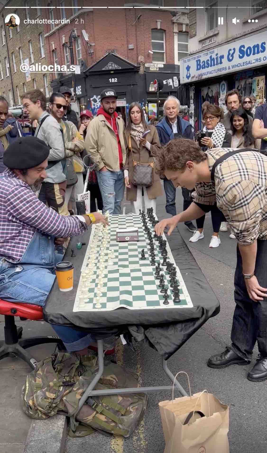 Charlotte Cardin souligne l'anniversaire de son chum avec d'adorables ...