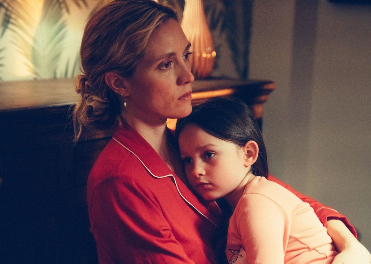 Chouchou: voici les premières photos de la série avec Evelyne Brochu et ...